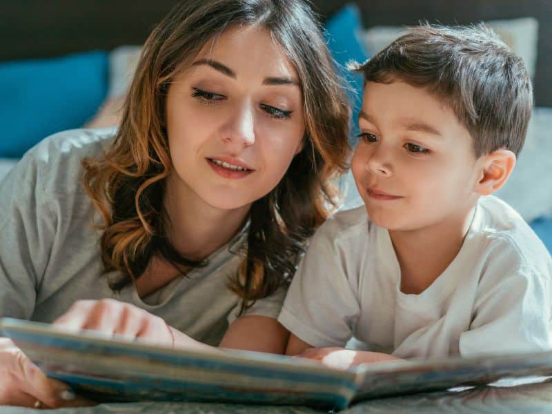 Cómo contar cuentos a los niños: 10 consejos para ser un buen ...