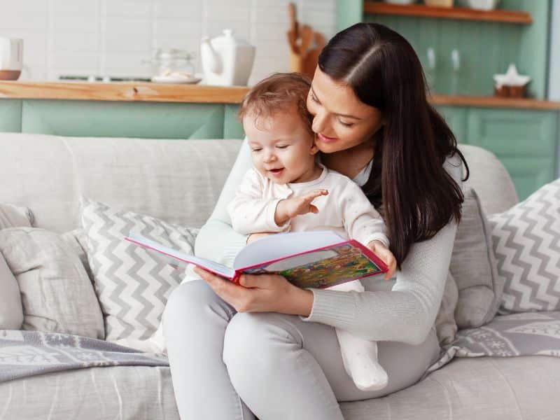Primeros pasos en la lectura: consejos para acompañar a tus hijos ...